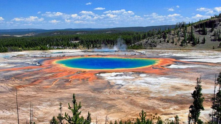 ¿NASA tiene un plan para perforar el supervolcán de Yellowstone ...