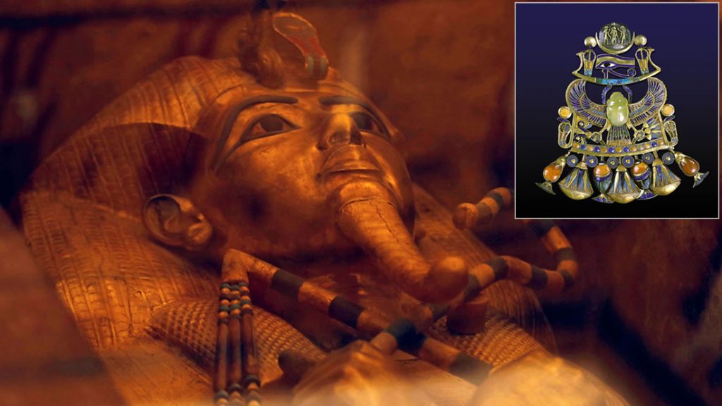 Confirman que una gema del pectoral de Tutankamón provino del impacto ...