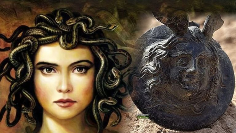 Encuentran una medalla de 1.800 años con la cabeza de Medusa – Mystery ...